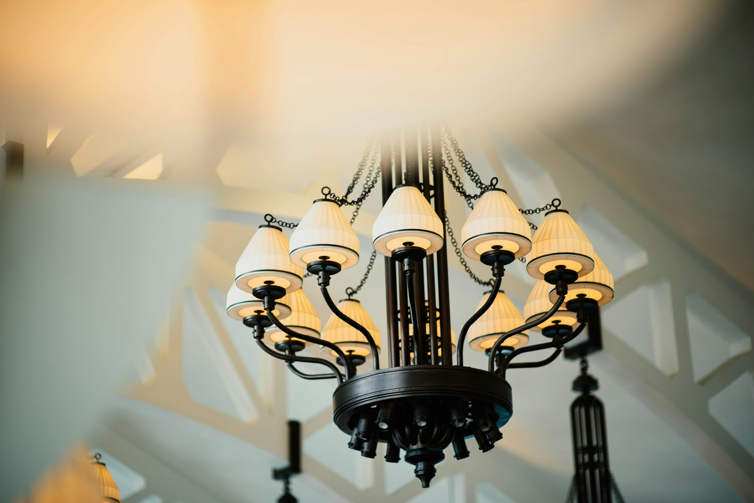 Veliki lusteri: Nova umjetnost u modernim interijerima
